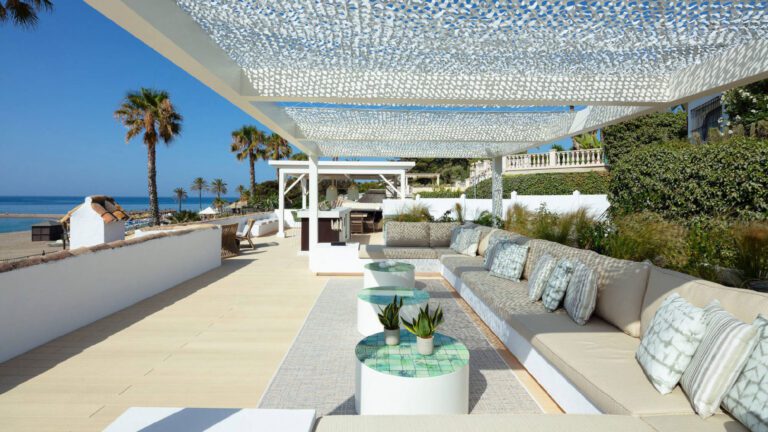 Luxury with a Sea View: Staying Close to the Beach in Marbella
